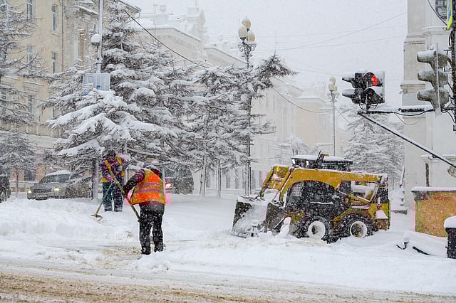Working in Extreme Cold - Consumer Health News | HealthDay